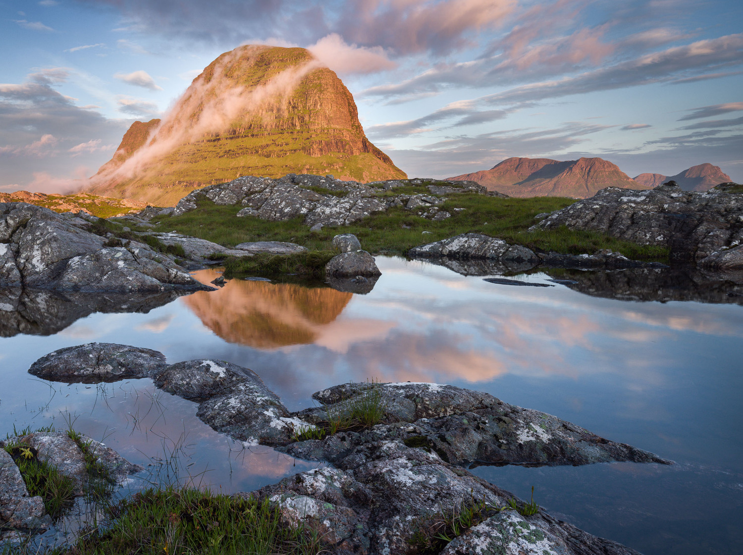 Suilven at sunset | Assynt, Northwest Highlands of Scotland